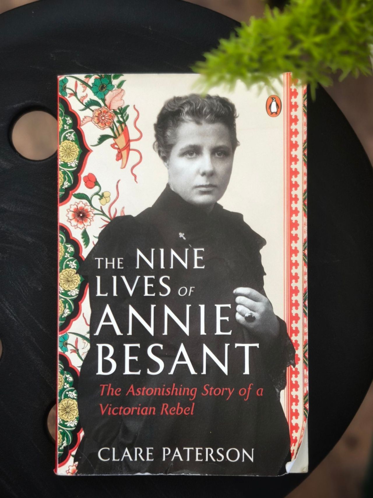 Book Review #78: The Nine Lives of Annie Besant – Natasha'z Points To ...